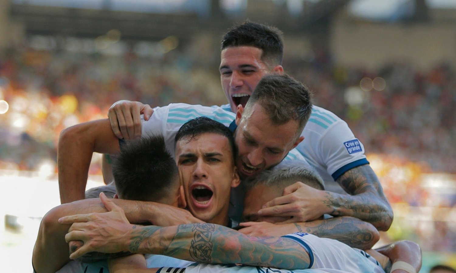 Argentina derrotó a Venezuela y jugará ante Brasil